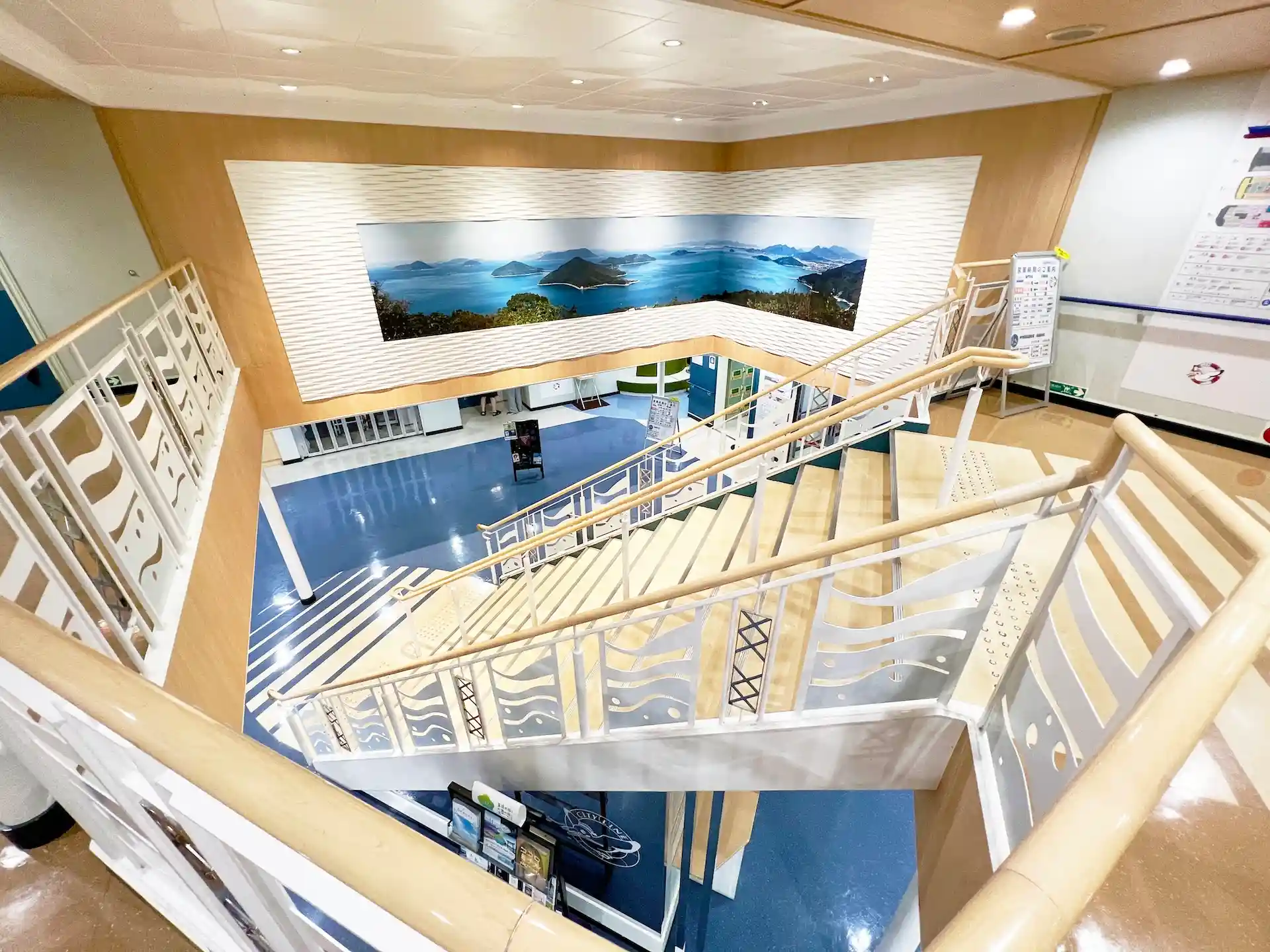 名門大洋フェリーおおさかII乗船記！ツーリスト部屋やレストランを解説 - mitemil